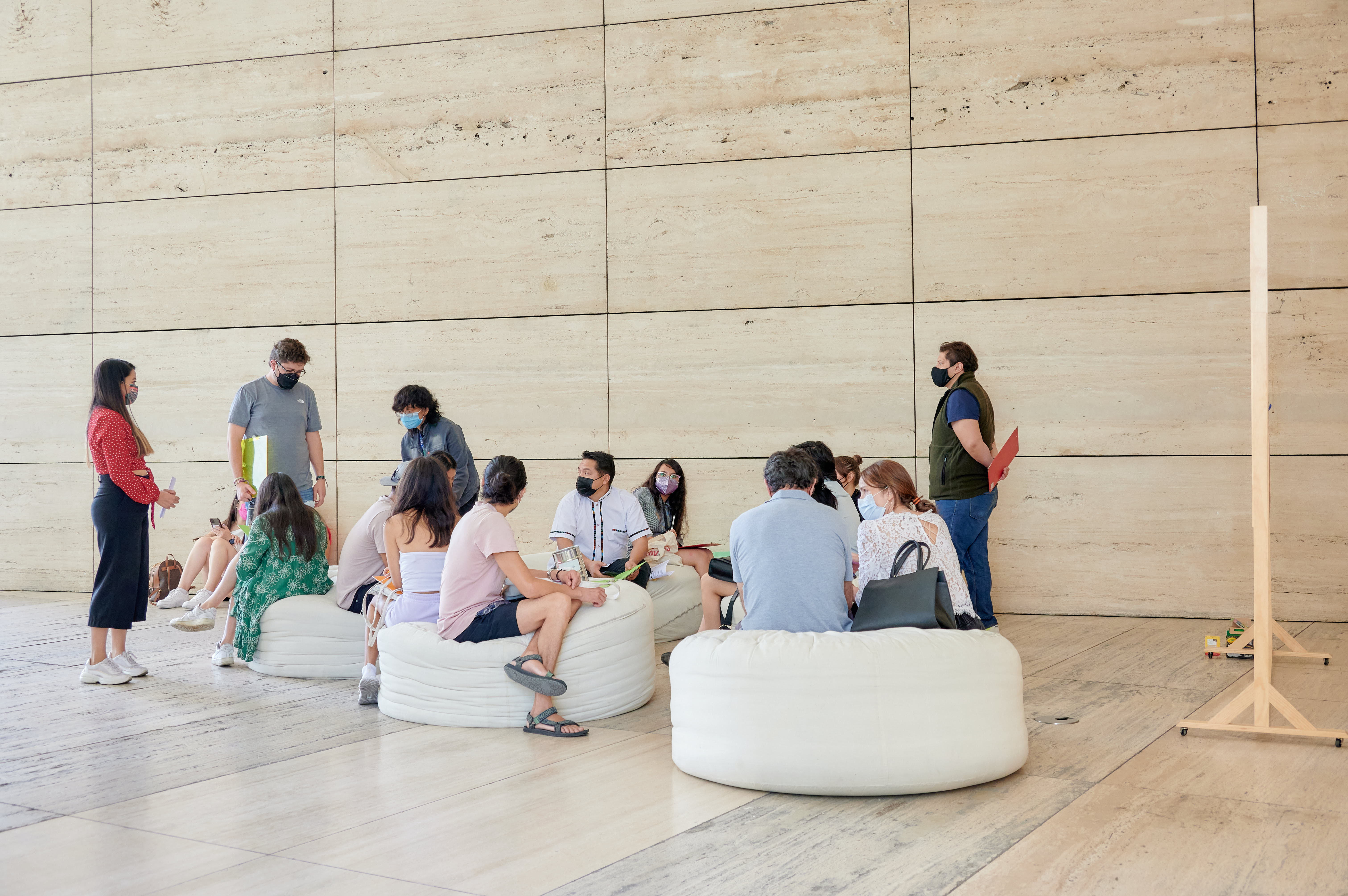 Todo lo que siempre quisiste saber de arte contemporáneo: “Chica, ¿qué dices?” - Museo Jumex